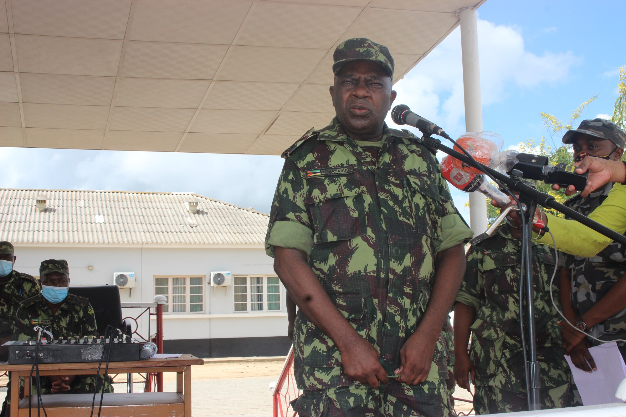 Major-General Francisco Zacarias Mataruca assume o Comando da Academia ...